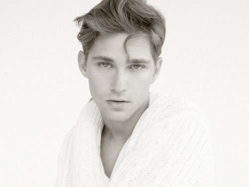 Travis Davenport by Kwannam Chu in Men’s Uno | Homotography